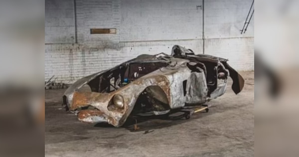 Burnt Out Ferrari Ignites Auction Fire damaged Ferrari wreckage from ...