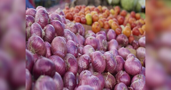 onion price update government will be auctioned Onion again in Nashik mandis from Thursday ...