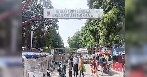 delhi crime Narela area Terror of mad youth attacked with a knife ...