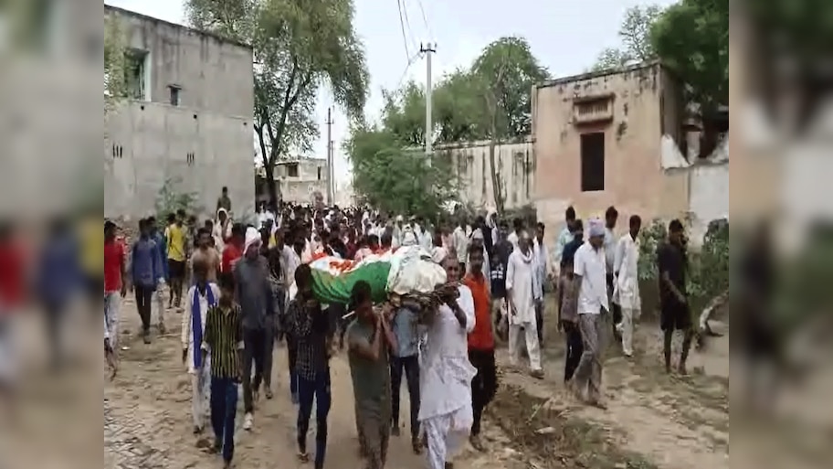 Churu News indain soldier Karan Singh committed suicide or lost his ...