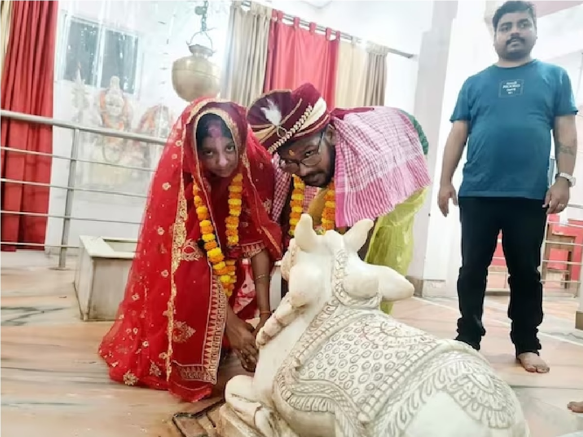 Muslim Girl Farhina Converts to Hindu religion change name to khushboo ...