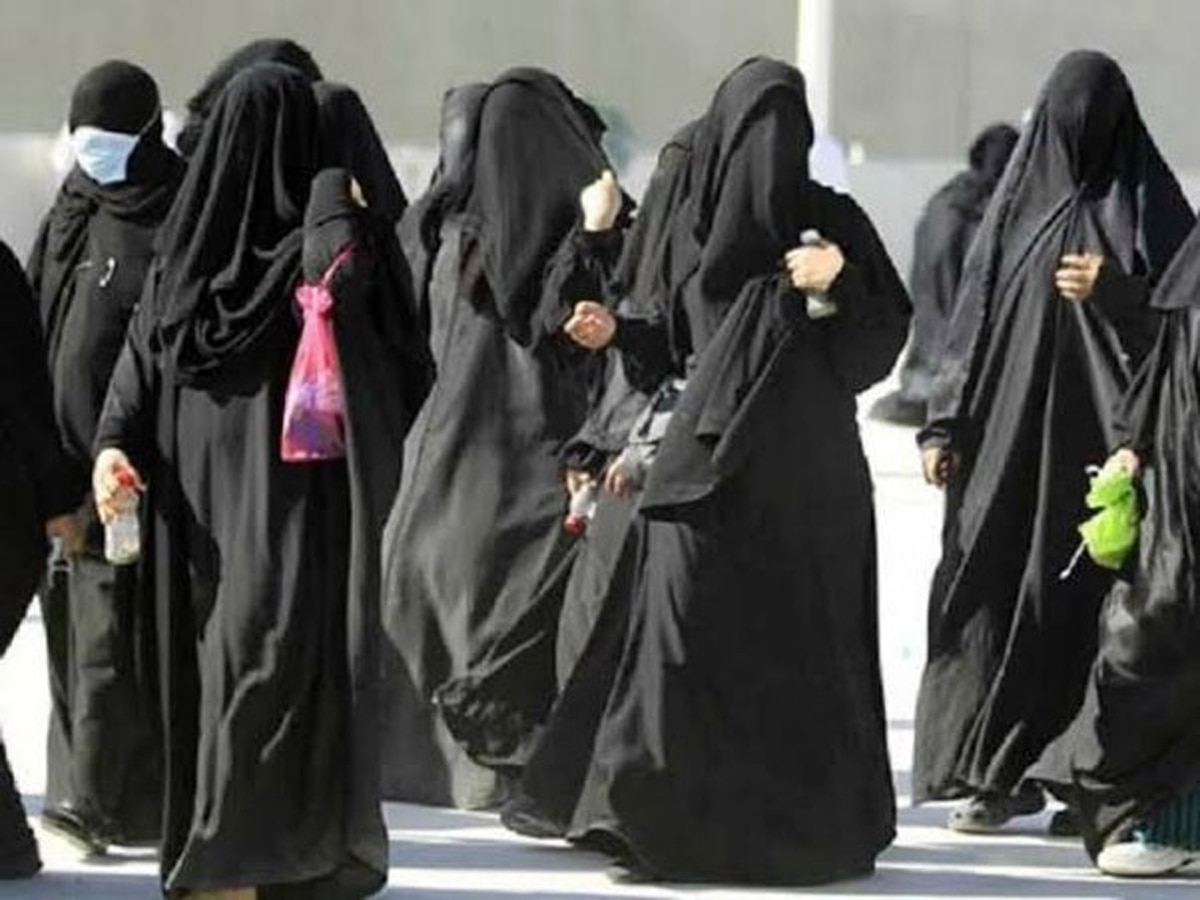 Explained: abaya, Hijab, Naqab, Burqa, Chador, Al-amira, Khimar, and ...