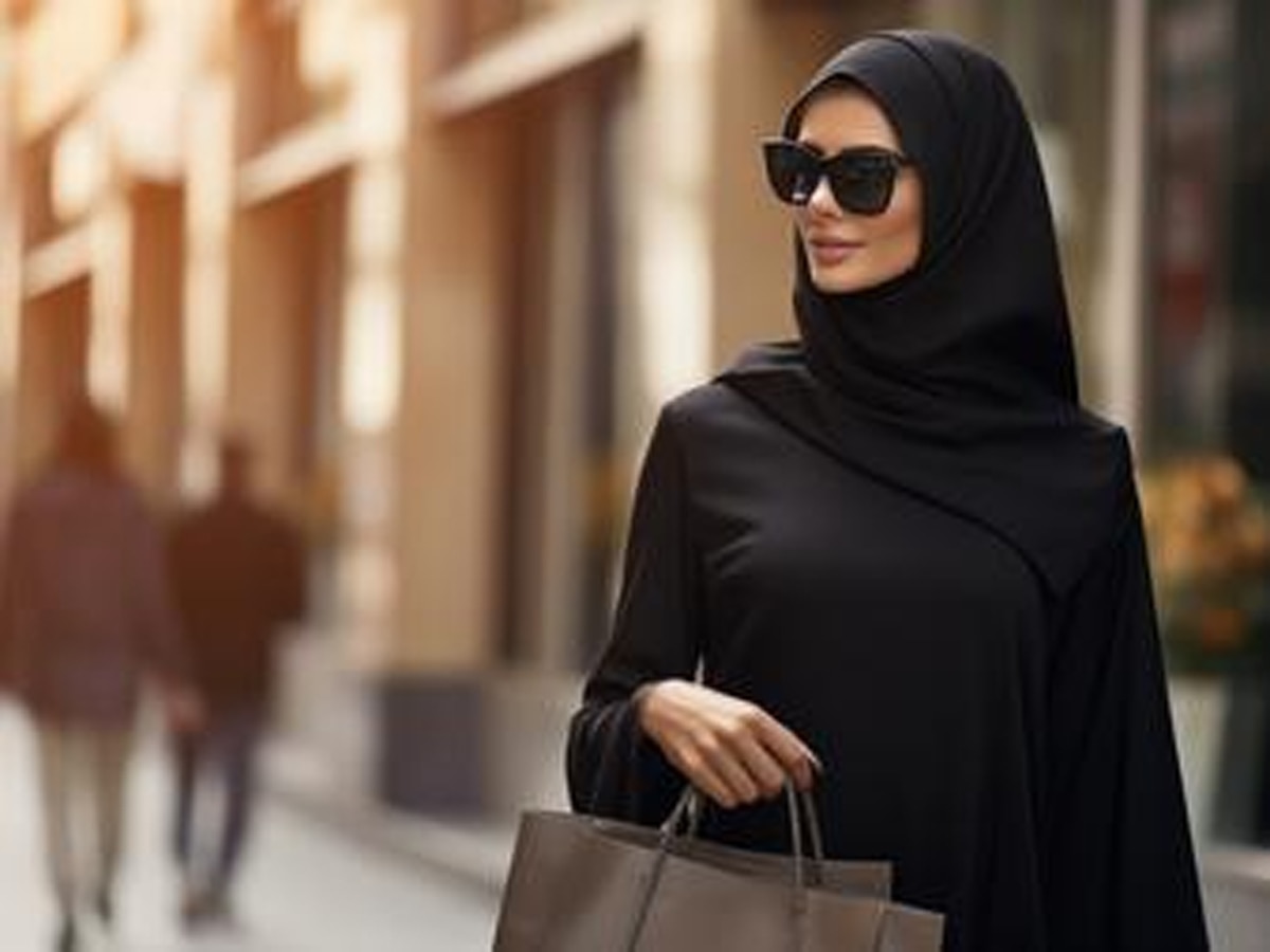 Explained: abaya, Hijab, Naqab, Burqa, Chador, Al-amira, Khimar, and ...