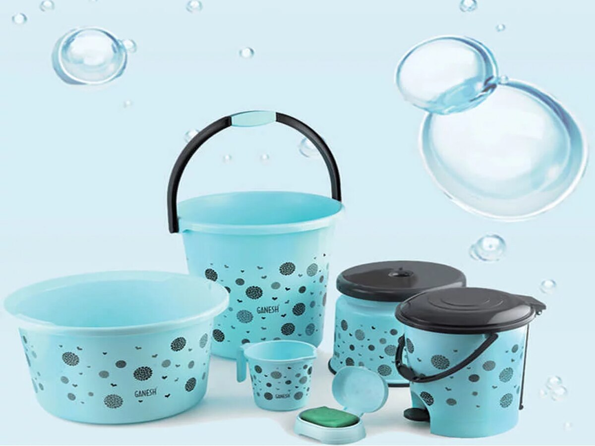 बाथरूम में कौन से रंग की बाल्‍टी रखना होता है सबसे शुभ? वास्‍तु के ये ...