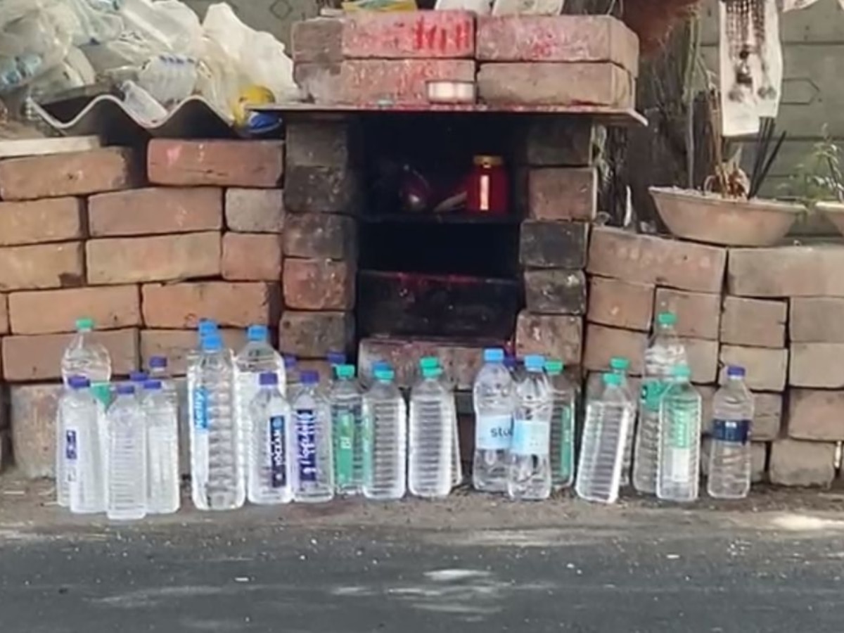 Gujarat temple interesting facts where water bottle offer to god as ...