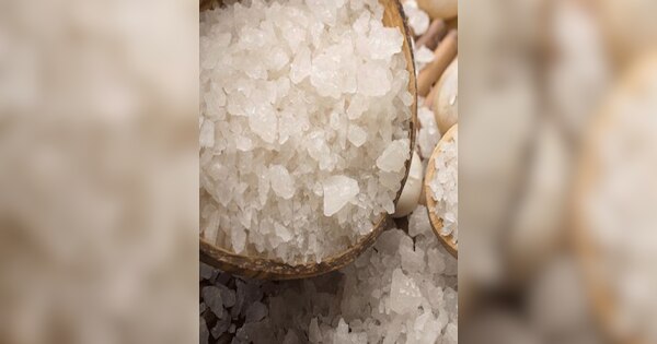 Vastu Tips Do not apply salt mopping at home these days even by mistake ...