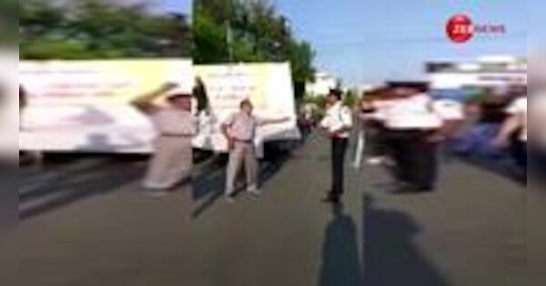 65 year old uncle dances with traffic police on road video went viral ...