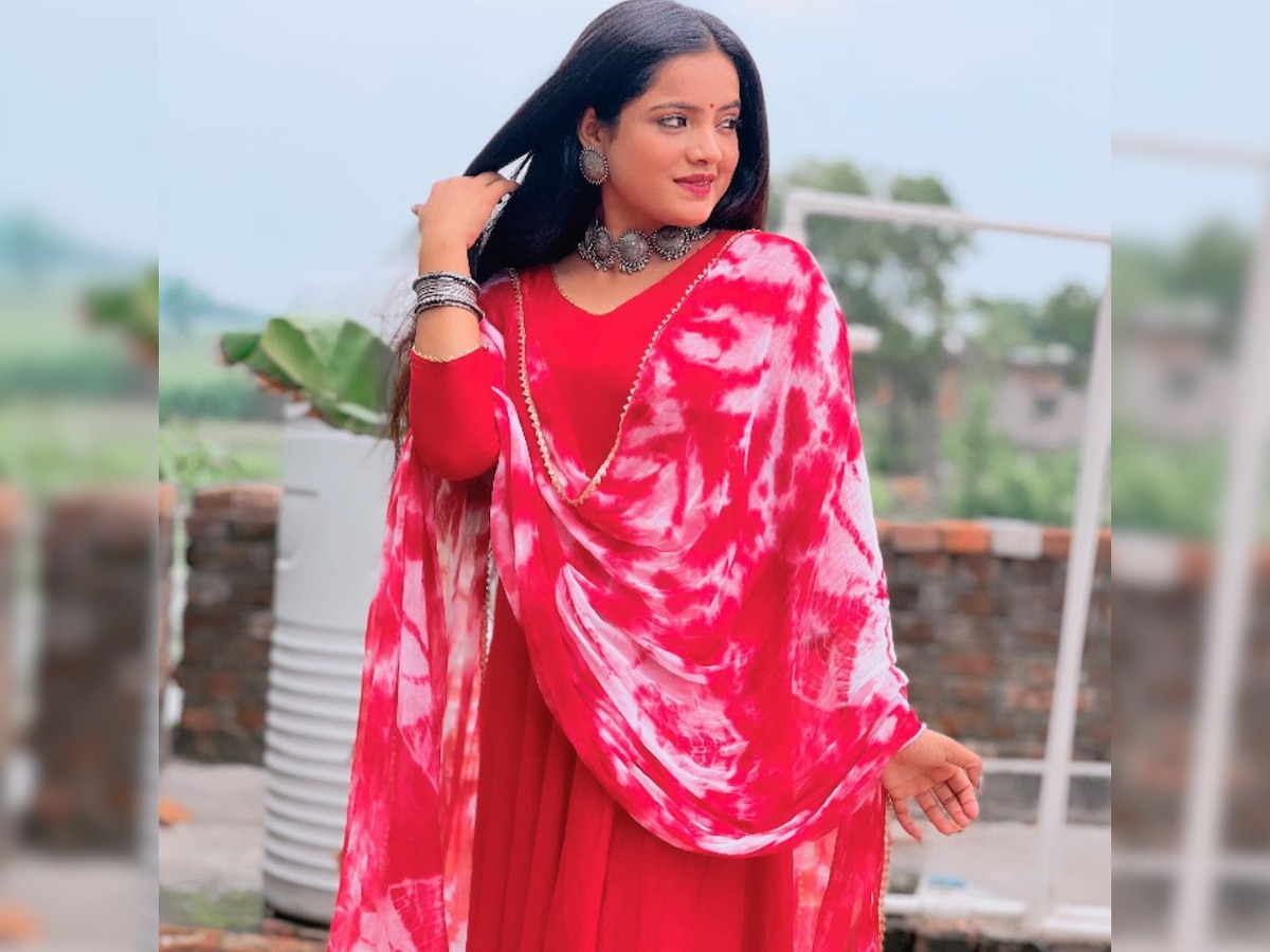 Bhojpuri Actress Sona Singh Became Sensation on Social Media in Salwar ...