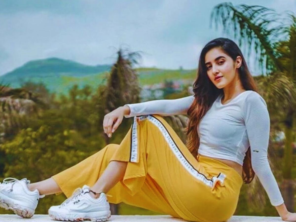 Gadar actress and Tara Singh daughter in law Simrat Kaur competes ...