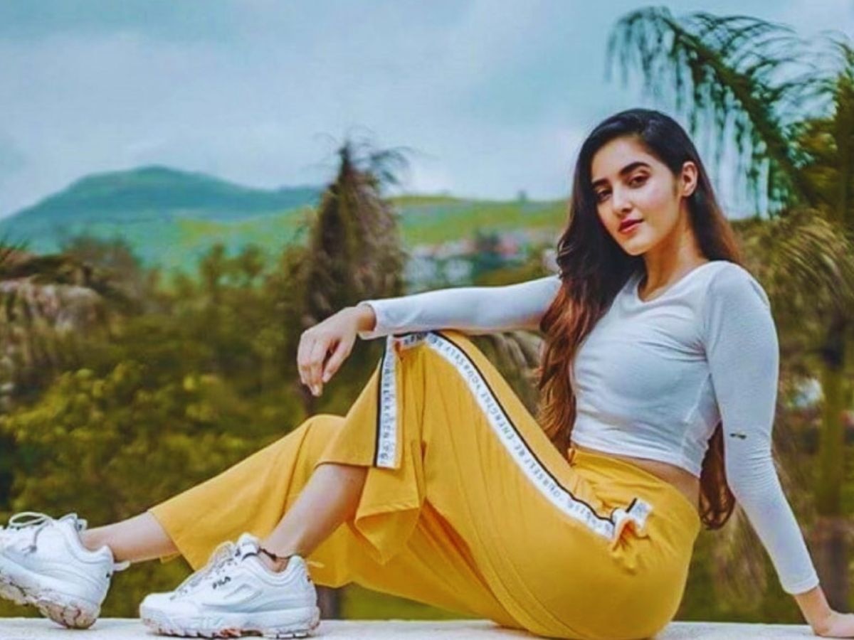 Gadar actress and Tara Singh daughter in law Simrat Kaur competes ...