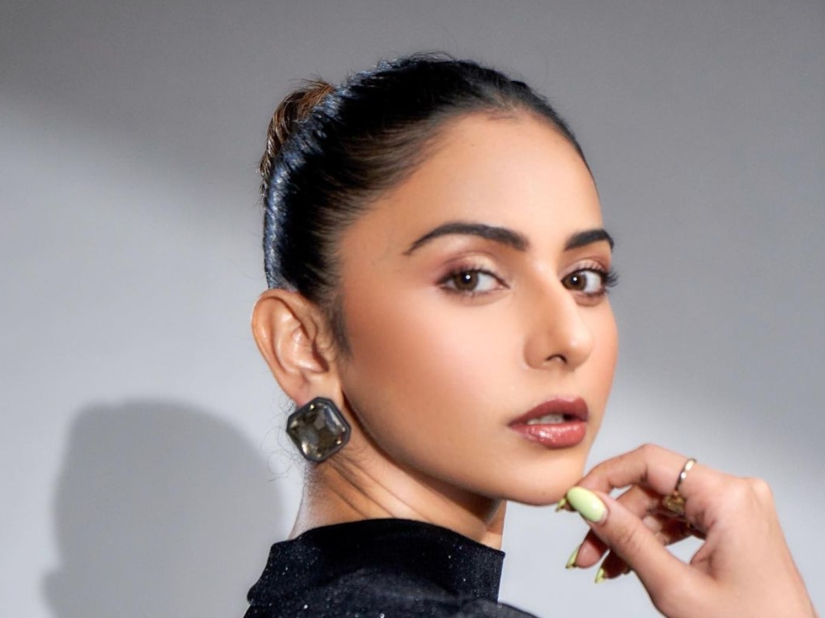 Rakul Preet Singh Flaunts backless look in GQ latest Photoshoo | रकुल ...