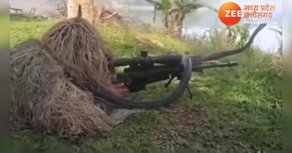 viral video of shocking king cobra hug soldier gun jawan did not change ...