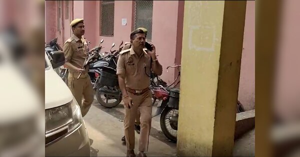 Mirzapur ATM loot Viral Video shows goons fire at Security Guard and Cash Van Driver | Mirzapur ...
