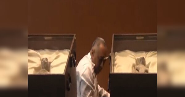 two alien corpses unveil by scientists of mexico first time in history ...