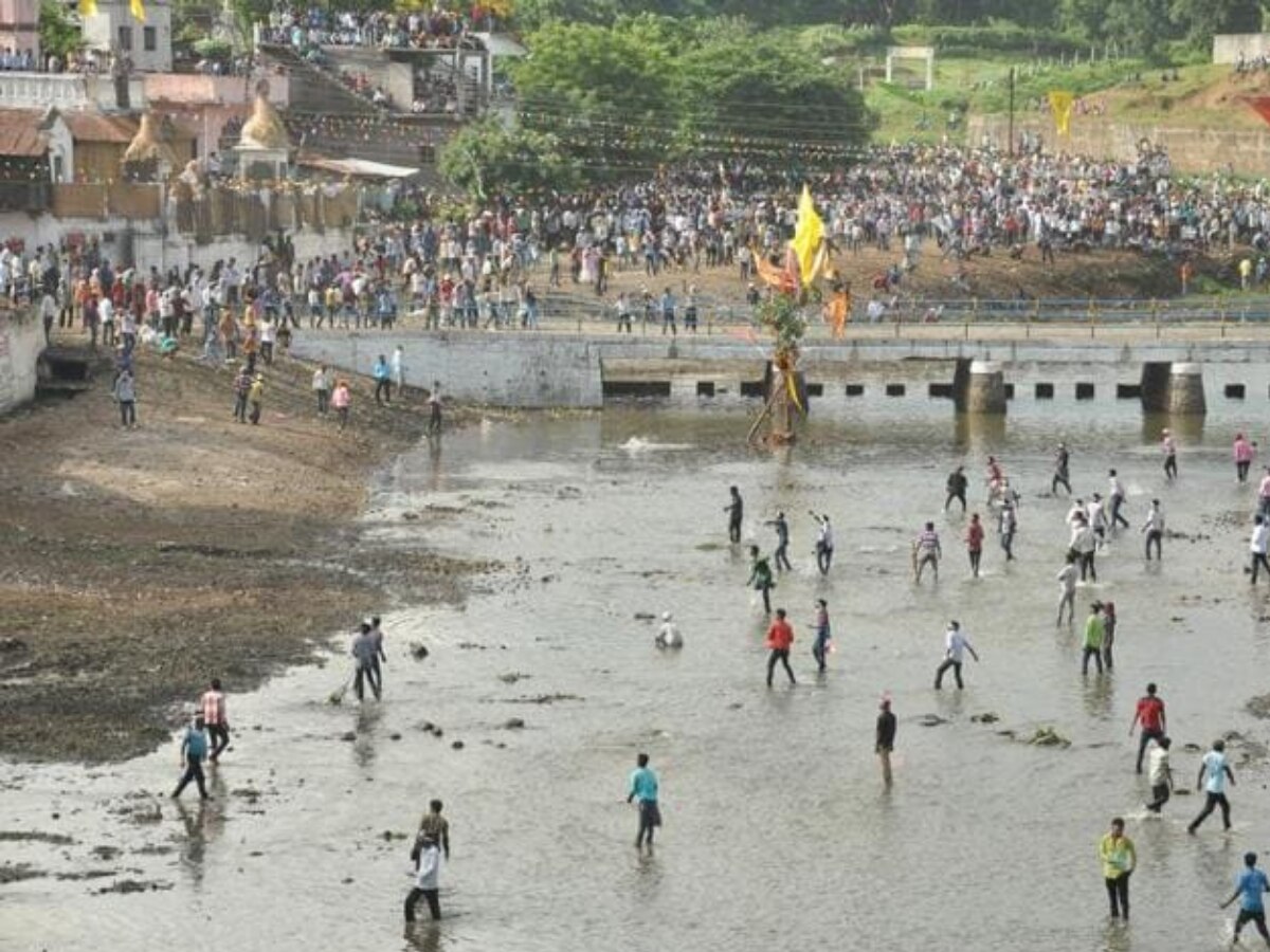 gotmar mela in pandhurna new district of mp 12 dead stone pelting ...