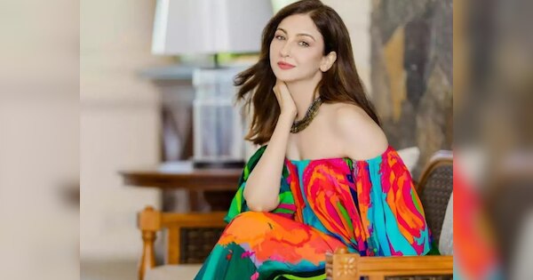 Bhabhi Ji Ghar Par Hai Gori mam aka Saumya Tandon goes bold in blue ...