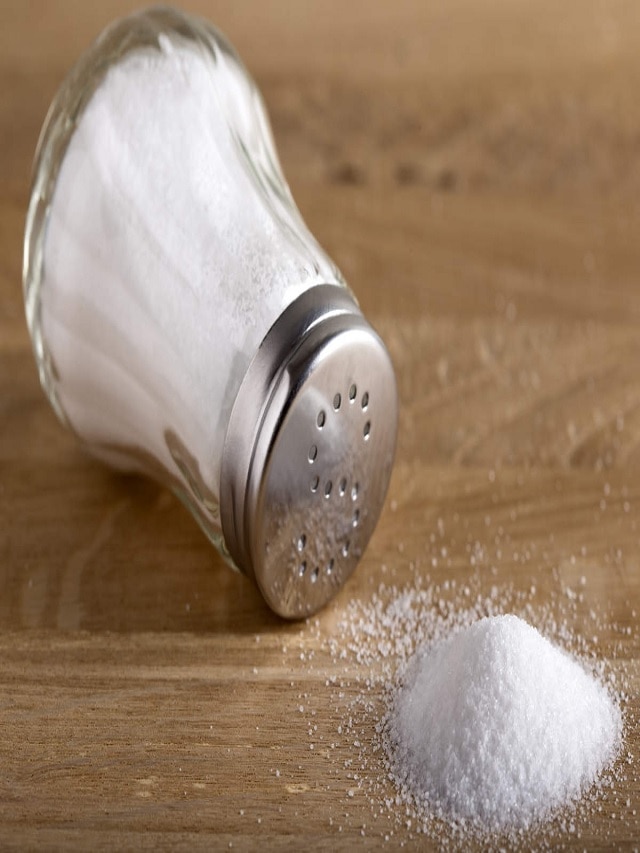 Namak vastu tips if you are facing financial problem then do this salt ...