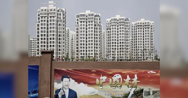 China Economy is fragile it Could collapse ex chinese officials rare ...