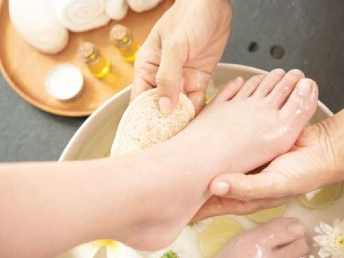 Cracked Heels Remedies how to get rid of cracked heels fati adiya ka ...