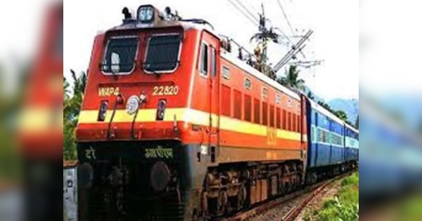 Timing of 75 trains passing thorugh lucknow changed 1st october check ...