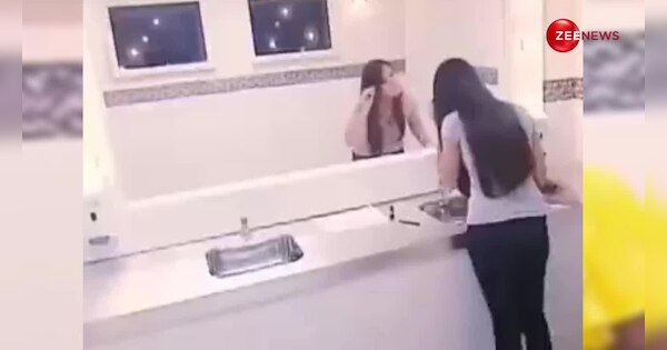 scary video Aunty got scared after not seeing her own body in the mirror | Prank Viral Video ...