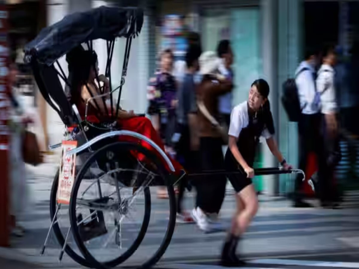 In pics Viral Photos Trending Social media inspires Japanese women to ...