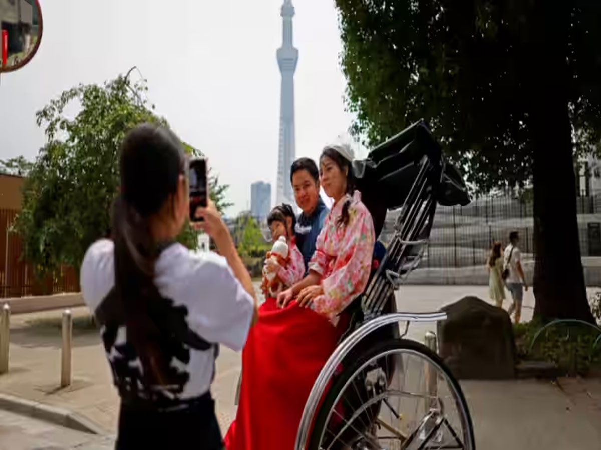 In pics Viral Photos Trending Social media inspires Japanese women to ...