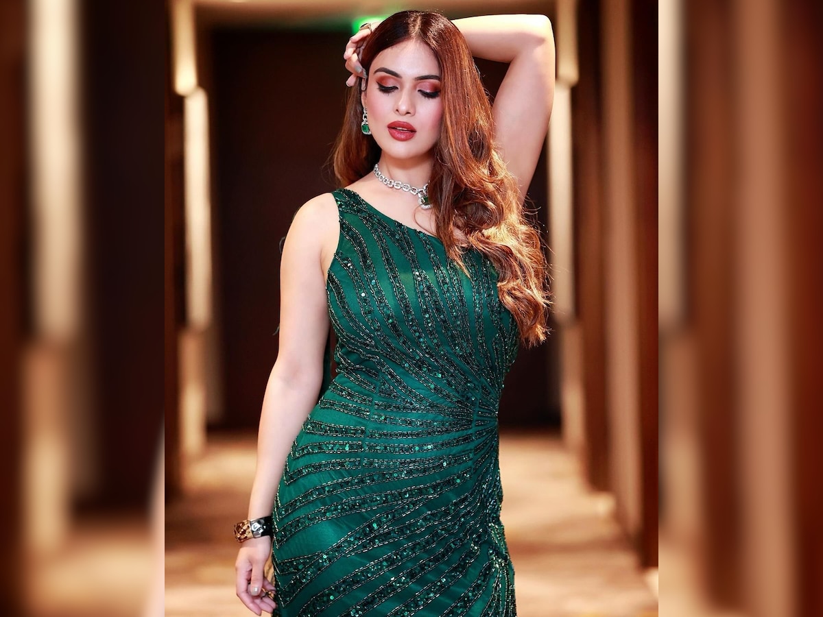 Neha Malik glamorous style seen in green revealing gown photo goes ...