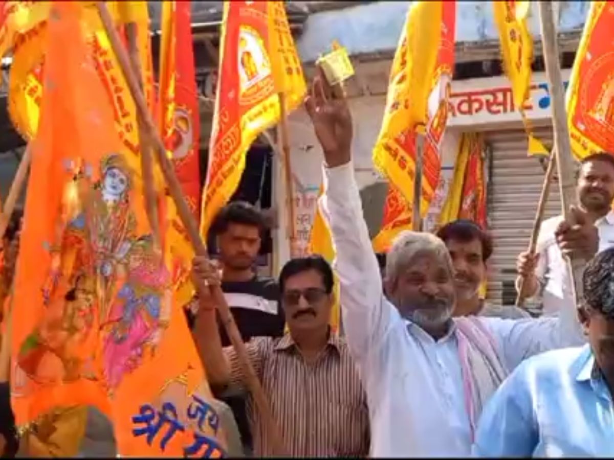 Karauli news Balaji Bhakta Mandal hoisted flags in temples town echoed ...