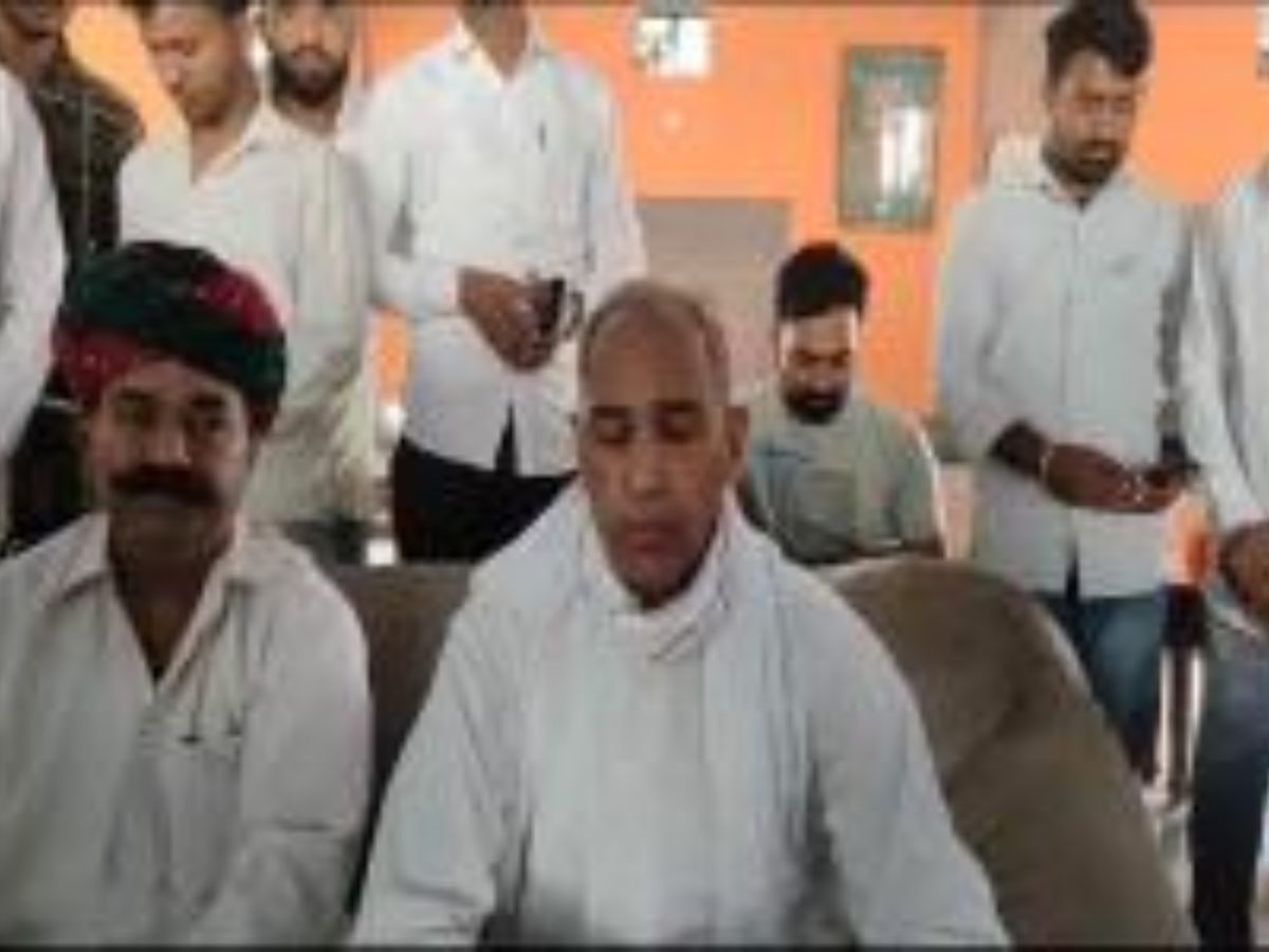 Congress candidate Harishchandra Meena reached Tonk workers gave warm ...