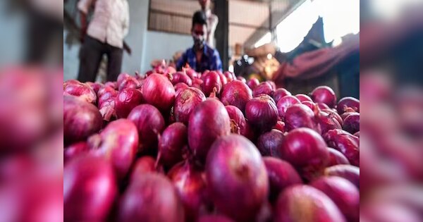 Onion Price Hike increased by two times read more detail about it | Onion Price Hike: दुगनी हुई ...