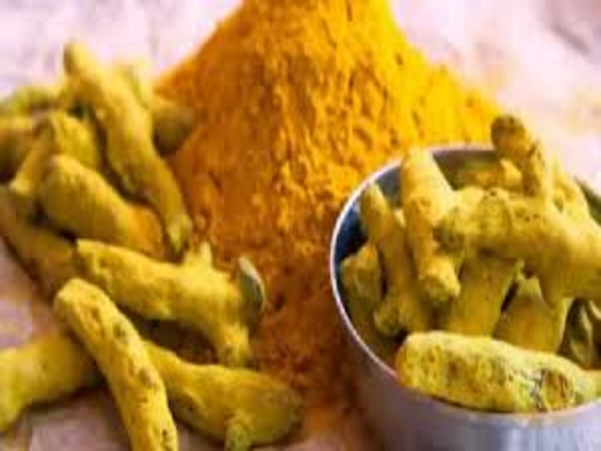 haldi ke totke keep haldi in tijori maa lakshmi shower blessing on you ...