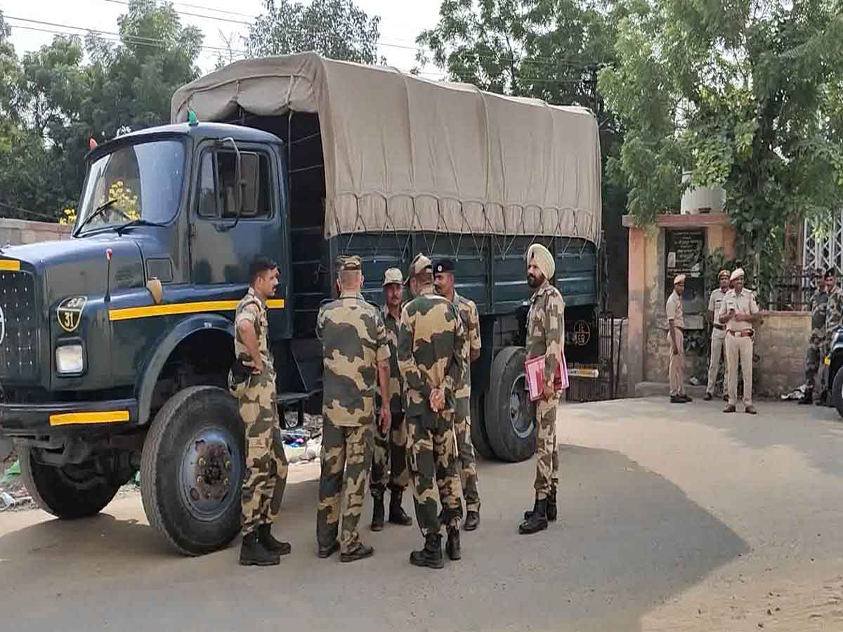 Barmer News BSF soldier shot himself was posted on India Pak border for ...