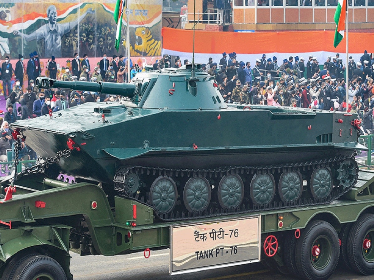 PT 76 tank known as pippa relation to 1971 war |पानी में 'पिप्पा' का ...