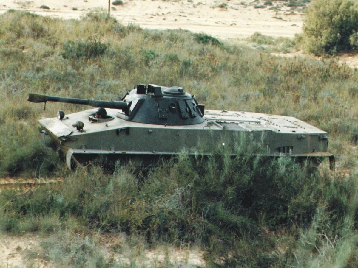 PT 76 tank known as pippa relation to 1971 war |पानी में 'पिप्पा' का ...