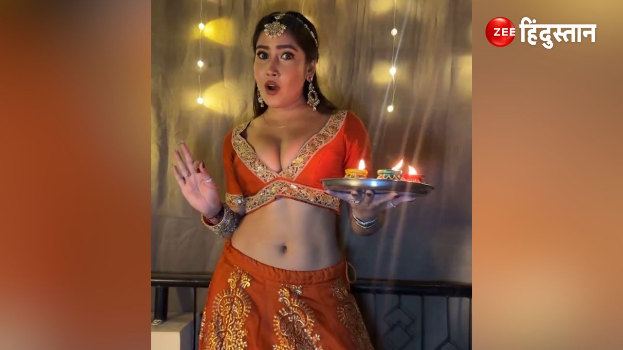 Just Looking Like A Wow Sofia Ansari wore lehenga and deep neck blouse on Diwali | Sofia Ansari ...