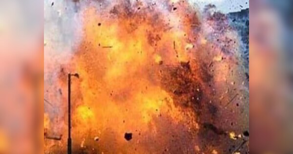 Blast in illegal firecracker factory in Gopalganj 3 children injured ...