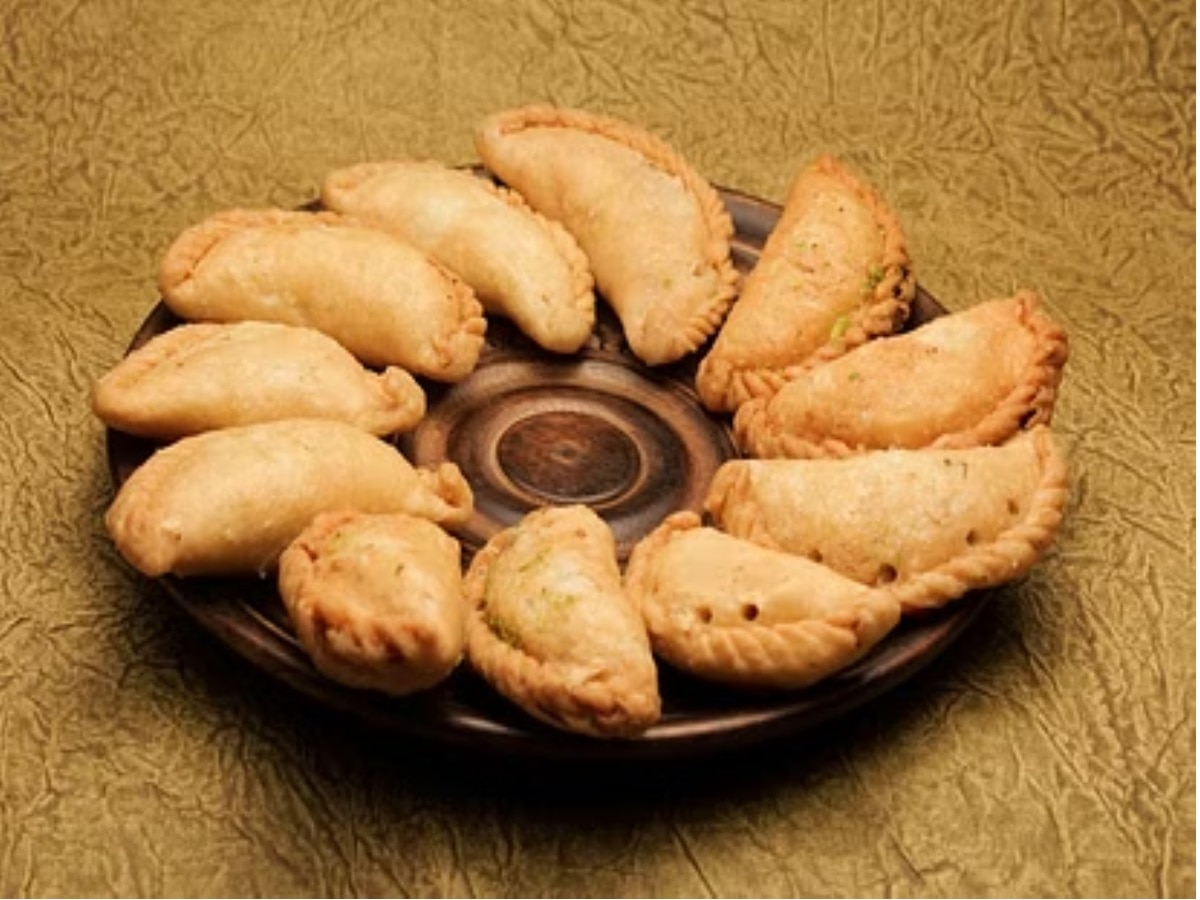 chhath puja 2023 must try these 5 bihari sweets Thekua Belgrami Khaja ...