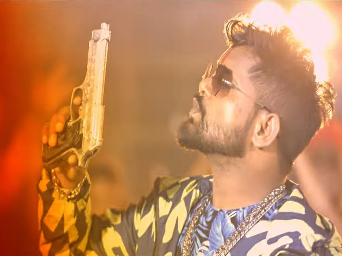 Tuntun Yadav and Neha Raj New Bhojpuri Song Rangdar Hai Re Pagli Video ... Tuntun Yadav and Neha Raj New Bhojpuri Song Rangdar Hai Re Pagli Video ...