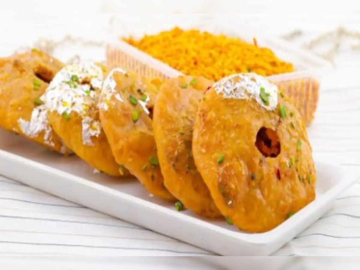 Amazing taste of famous Rajasthani sweets | Amazing taste of famous ...