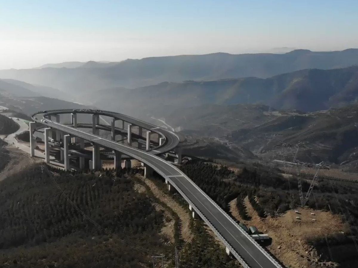 World Highest Highway China Tianlongshan Highway Features and Photos ...