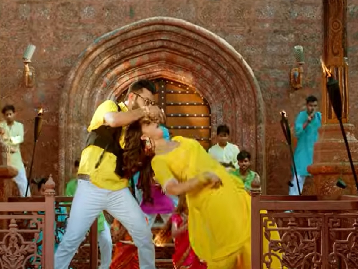 Neelkamal Singh and Raksha Gupta New Bhojpuri Song Darad Ba Halke Halke ...
