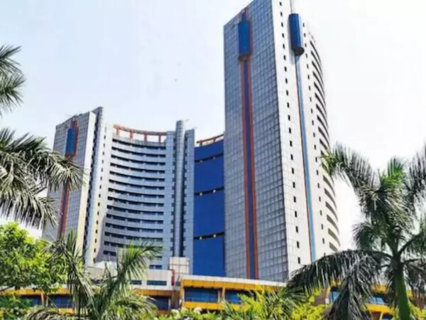 Delhi Municipal Corporation will rent Karkardooma mcd office building ...