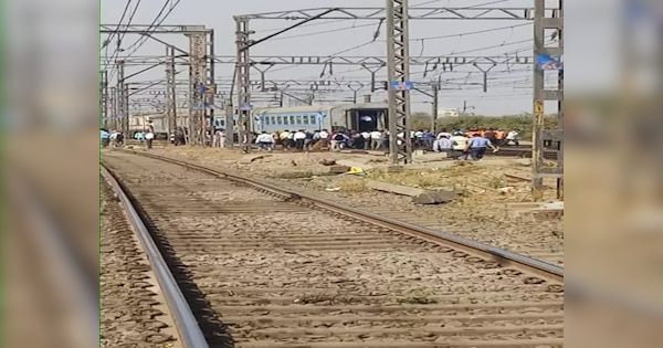 Bihar News The protestor who was hit by the train at Bihta railway ...