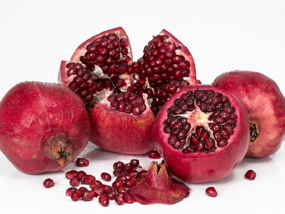 If you want to stay away from cancer then eat pomegranate|Health ...