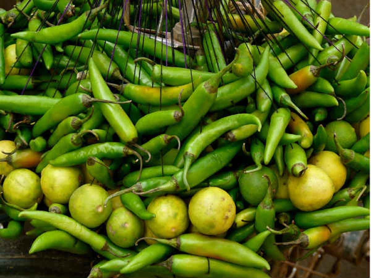 Nimbu Mirch Ke Totke lemon chilli totke upay for career job hindi mein ...