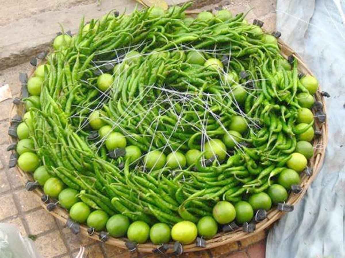 Nimbu Mirch Ke Totke lemon chilli totke upay for career job hindi mein ...