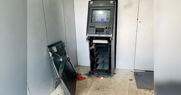 Kaimur ATM theft stolen 17 lakhs incident recorded in CCTV police start ...