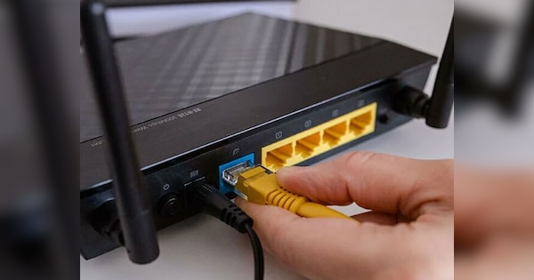 avoid placing wifi router in these directions of your home | यहां पर ...