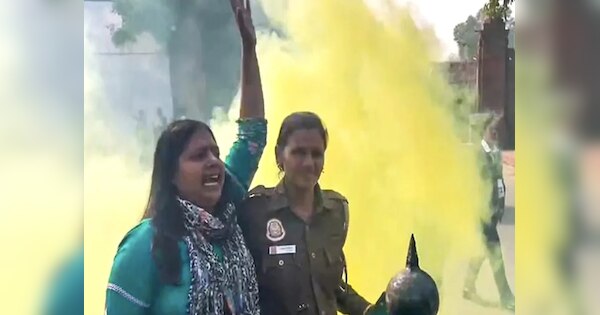 Parliament Security Breach: नीलम के घर में पुलिस ने की पूछताछ